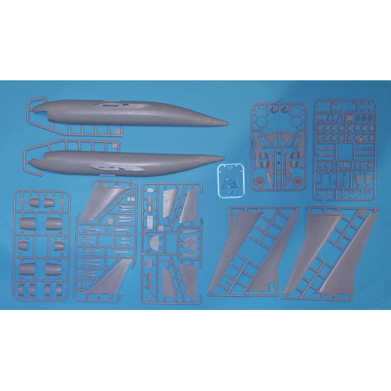 AMP 144-010 - 1/144 - Airbus A310-300 Pratt & Whitney Pan American